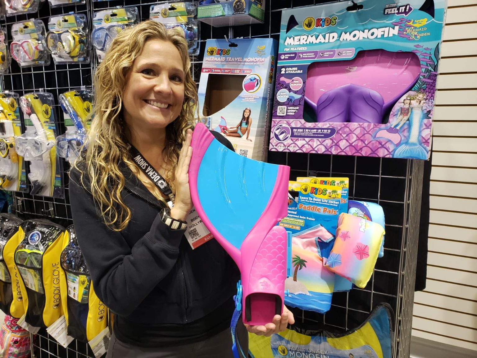 Professional Mermaid Linden Wolbert - The Underwater Podcast